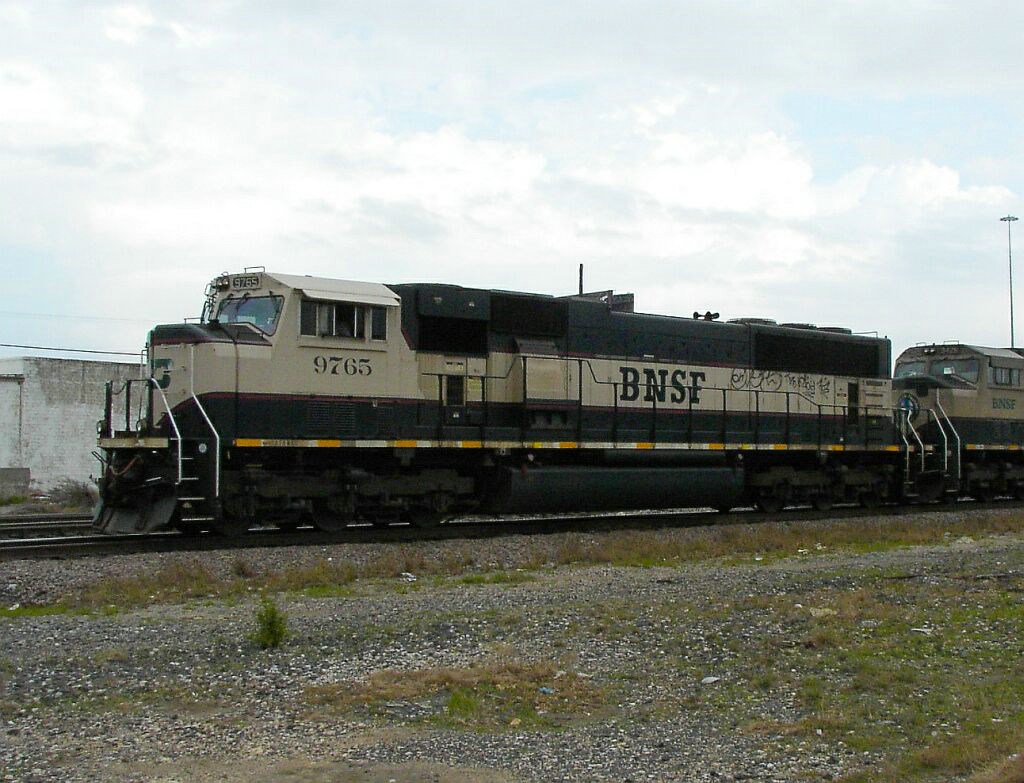 BNSF 9765